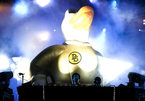 [Mash-Up] Duck Sauce vs Dizzee Rascal – Bonkers Streisand | The Music Ninja