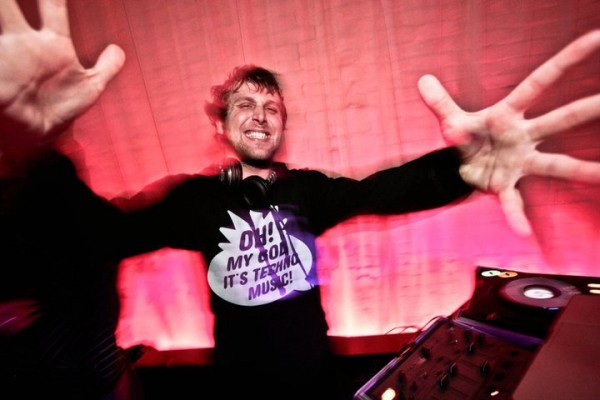 [Dubstep] Figure – Lost in Space (Original Mix) | The Music Ninja